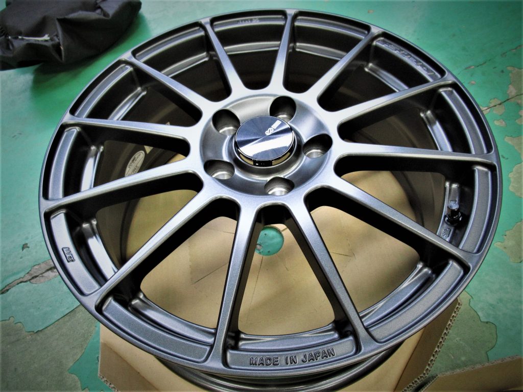 EP3シビックタイプRのホイールを交換！ - 早い！安心！お気軽にカ～ピット ミスタータイヤマン住吉オフィシャルブログ